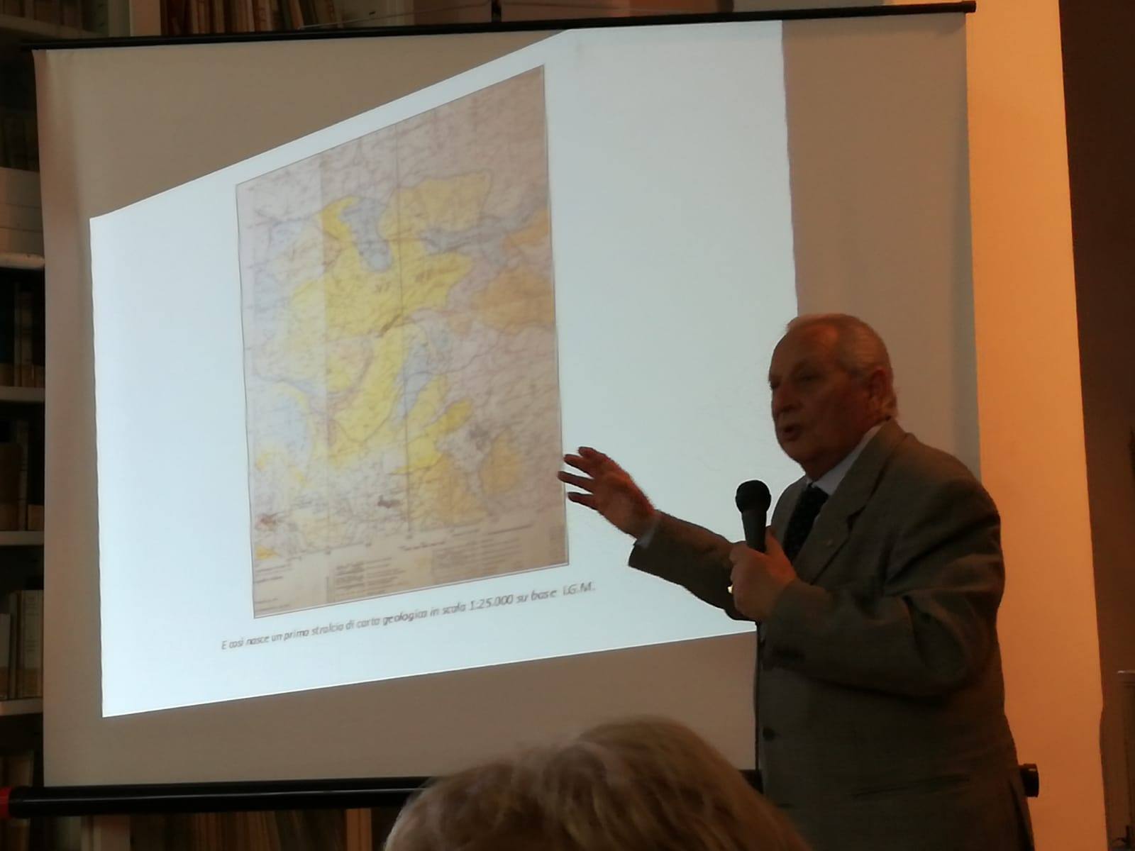 “Un geologo racconta”, presentato il libro del prof.Michele Benvenuto ...