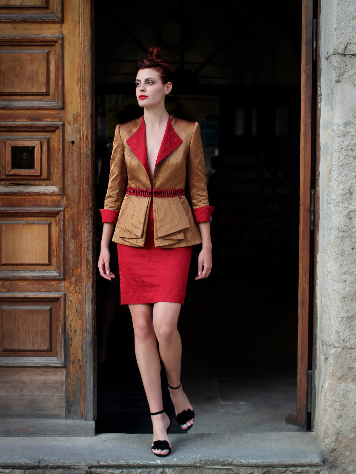 Eva Scala, da Londra a Caserta per l’alta moda in Seta di San Leucio ...