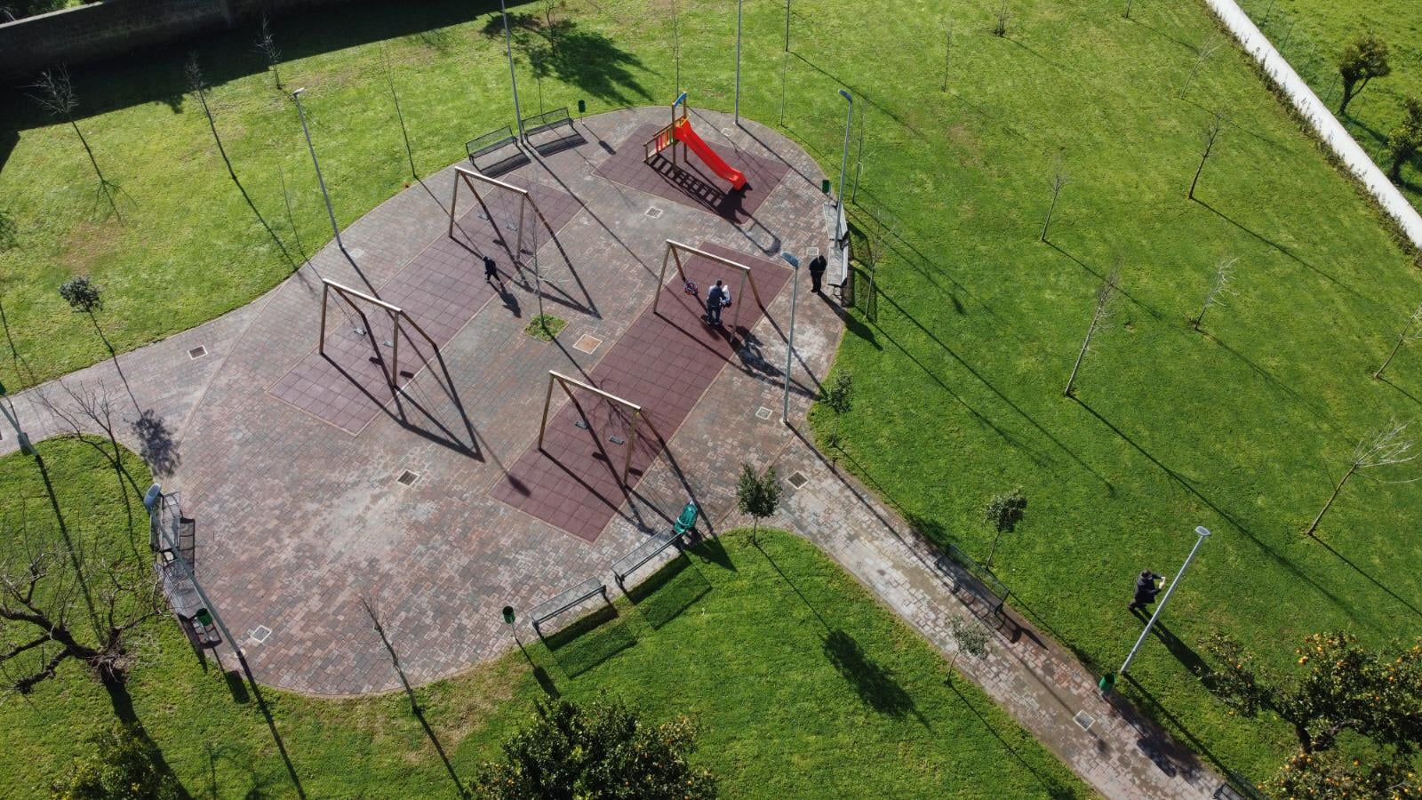 Comune di Caserta, inaugurata la nuova area di verde attrezzato a ...