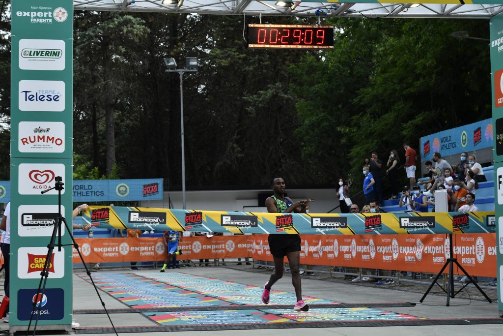UNA LINE UP STELLARE PER LA 15ma EDIZIONE DELLA TELESIA 10K – Vivi Campania