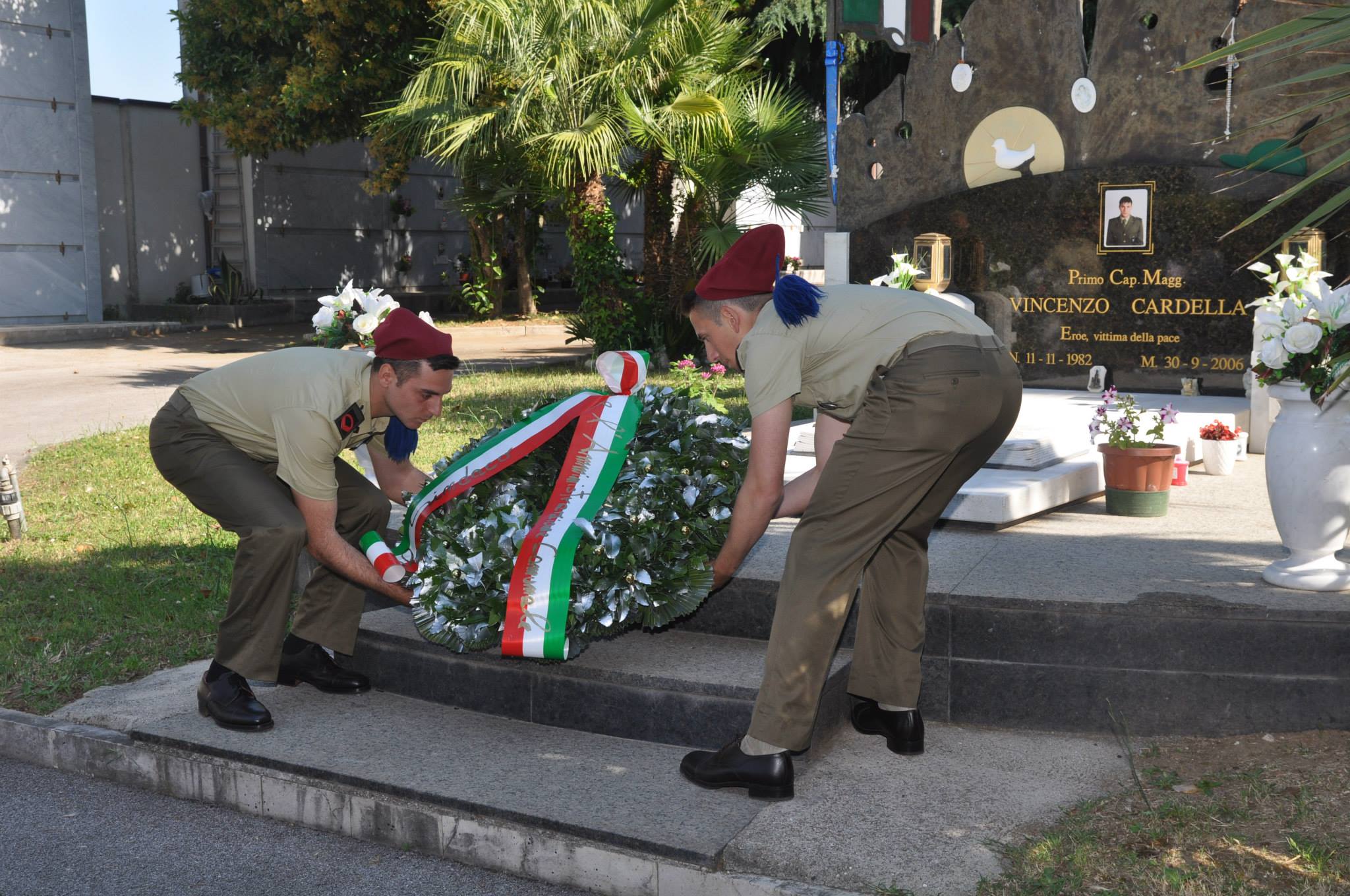 Casapulla ricorda il caporal maggiore Vincenzo Cardella morto in ...