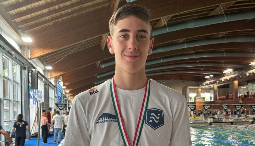 Gennaro Ferraro è di bronzo nei 100 dorso ai campionati giovanili ...