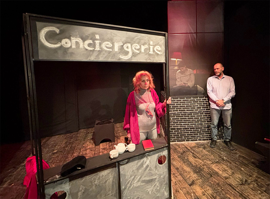 A Il Pozzo e il Pendolo Teatro Napoli L’eleganza del riccio di Muriel ...